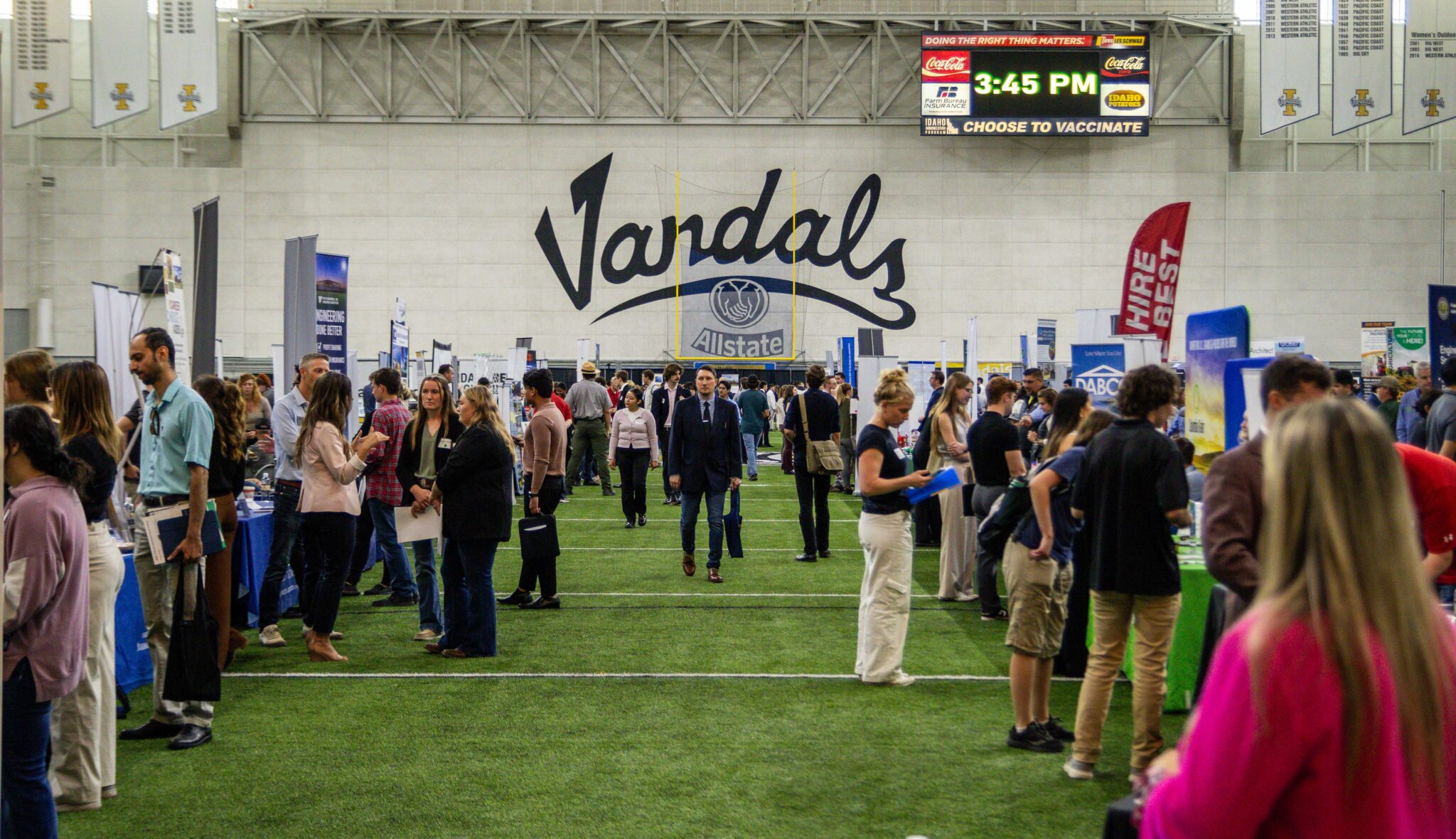 The fall Career Fair is here – The Argonaut